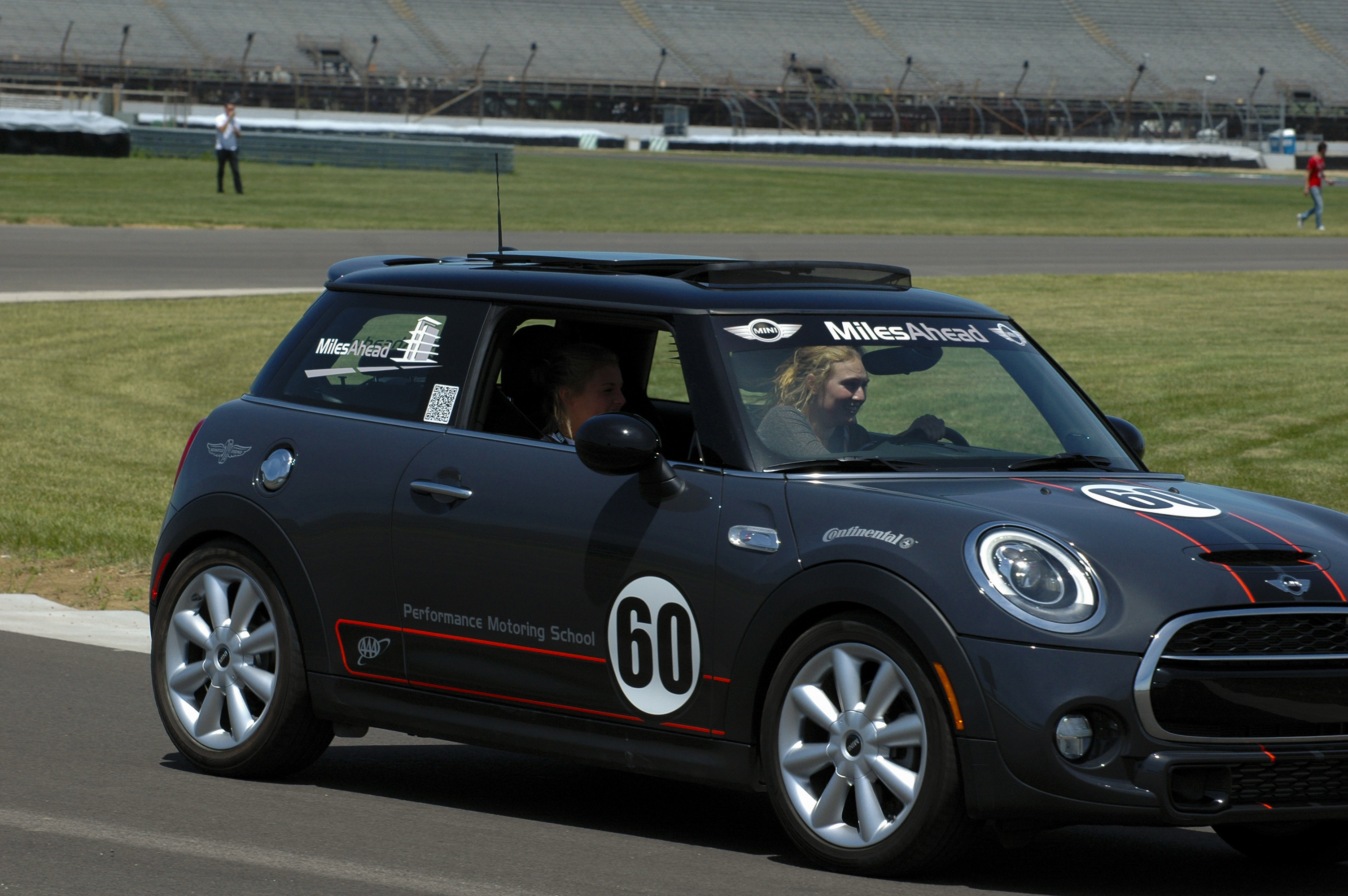 MINI USA OFFERS SAFE MOTORING TIPS FOR SUMMER DRIVING SEASON