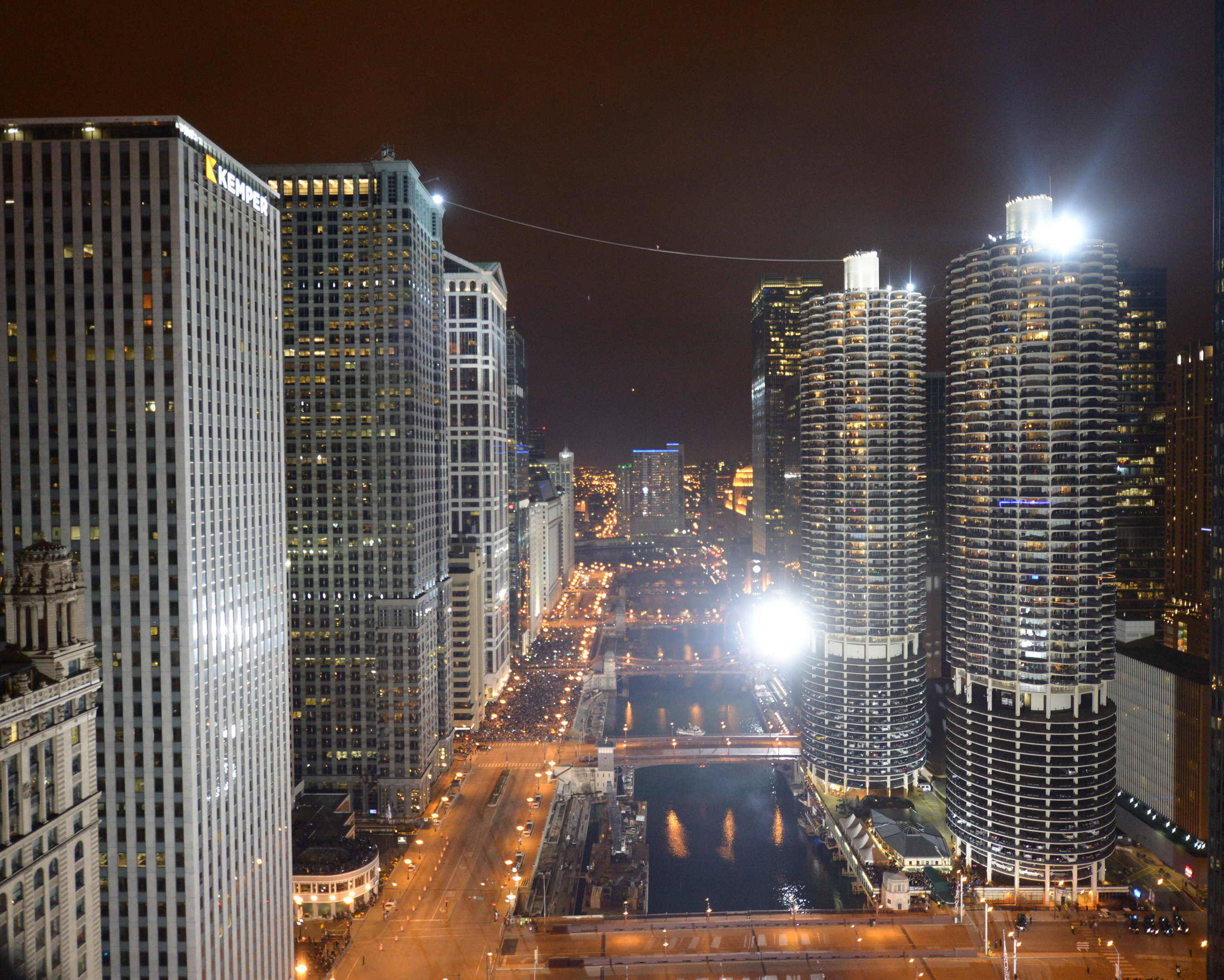 Nik Wallenda masters Chicago skyline with new JEANRICHARD