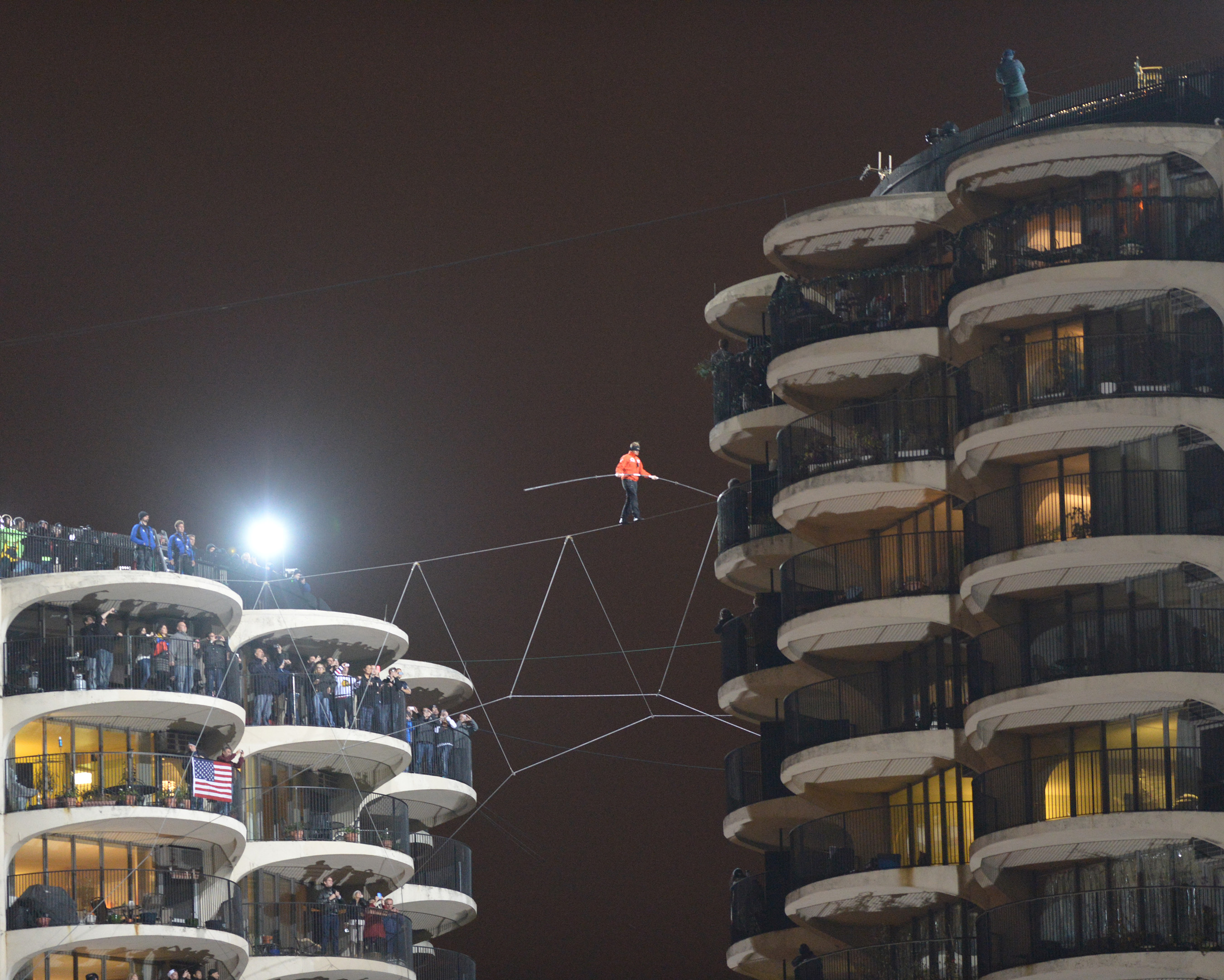 Nik Wallenda masters Chicago skyline with new JEANRICHARD