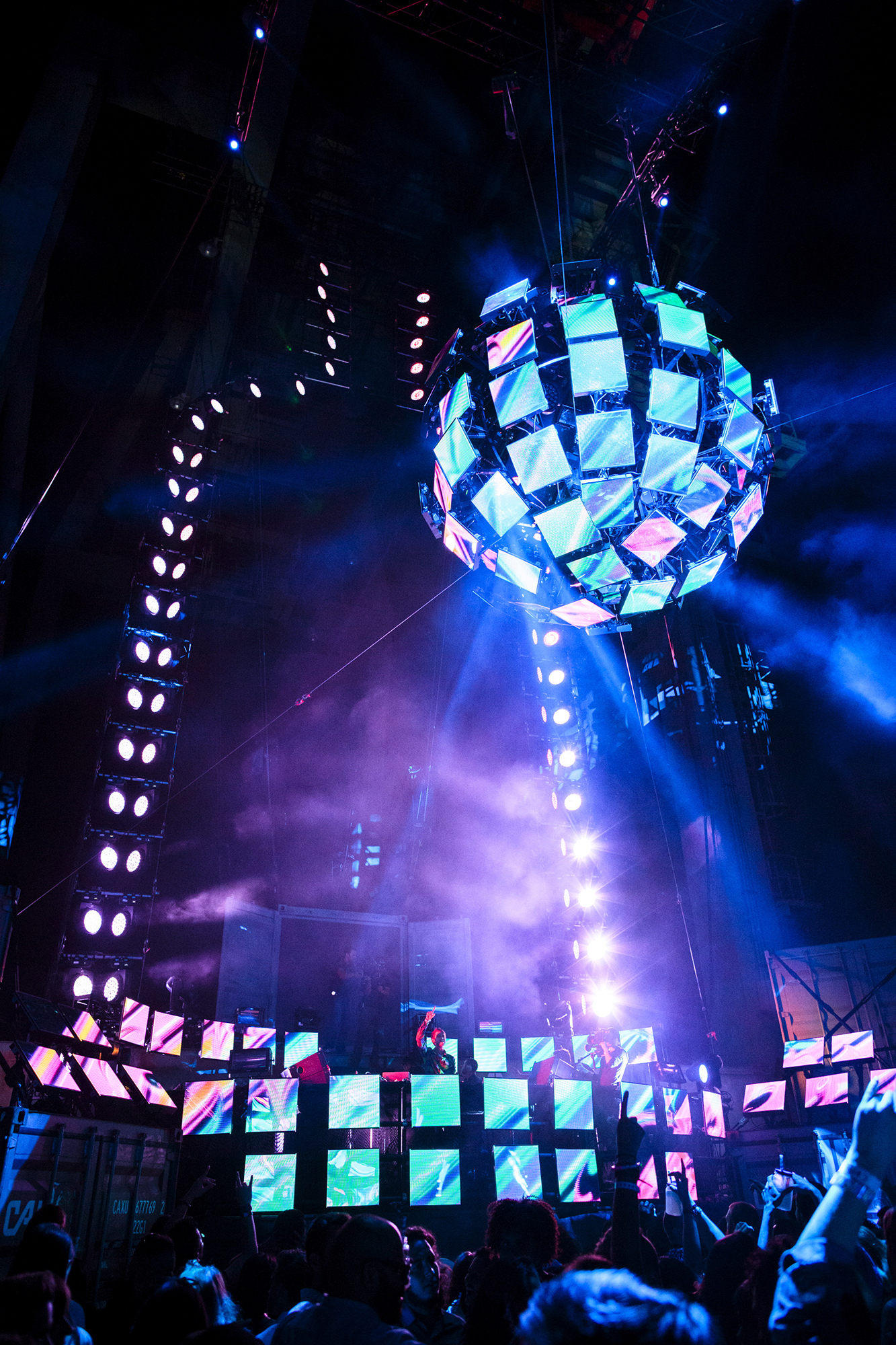 ABSOLUT® CHALLENGES CONVENTION BY INFUSING NIGHTLIFE WITH CREATIVITY