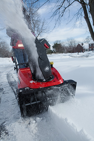 Briggs & Stratton® Reveals Breakthrough SnowShredder™ Serrated Auger On ...