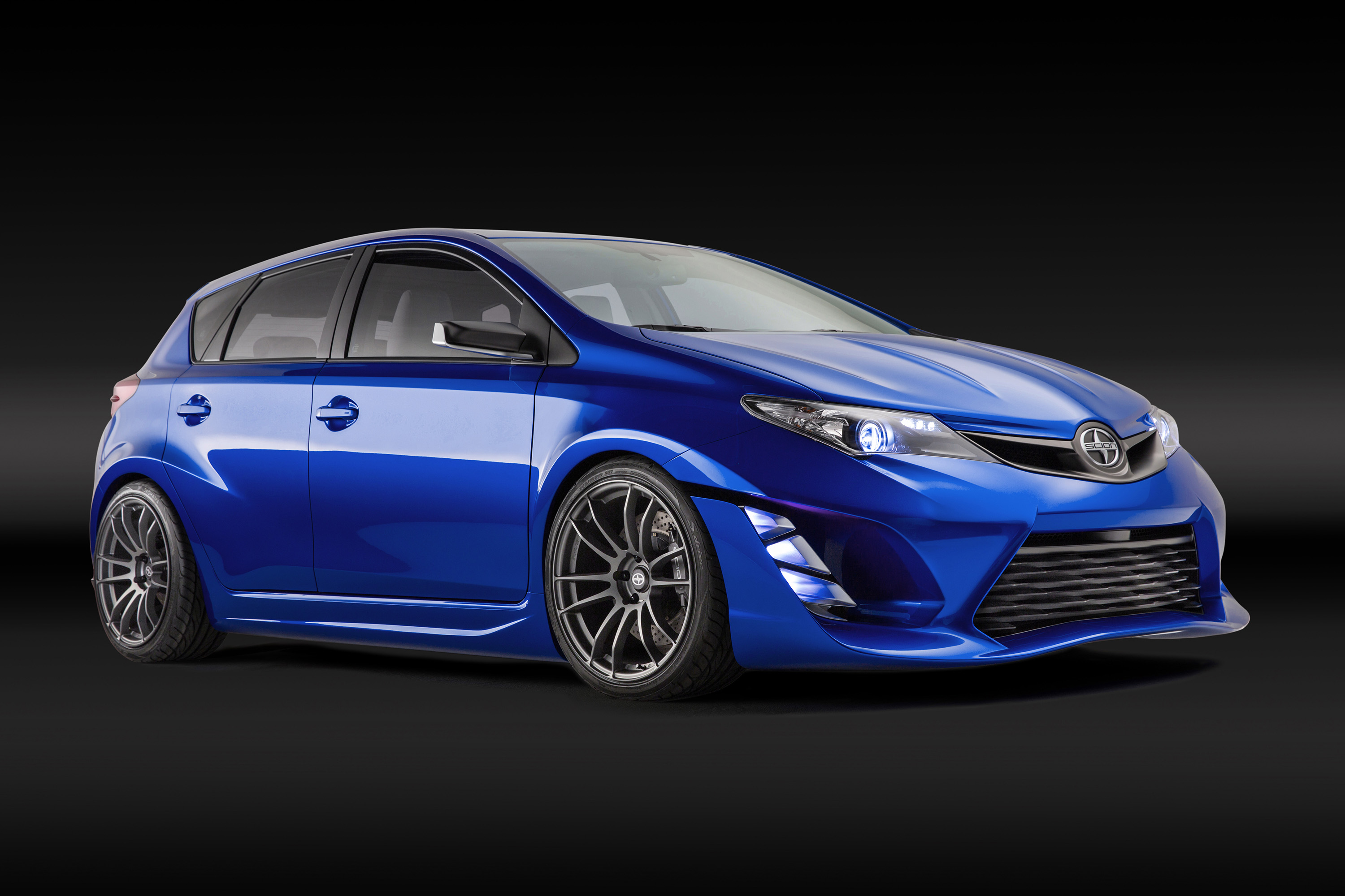 Expect Everything from the 2014 Los Angeles Auto Show; High-end Luxury ...