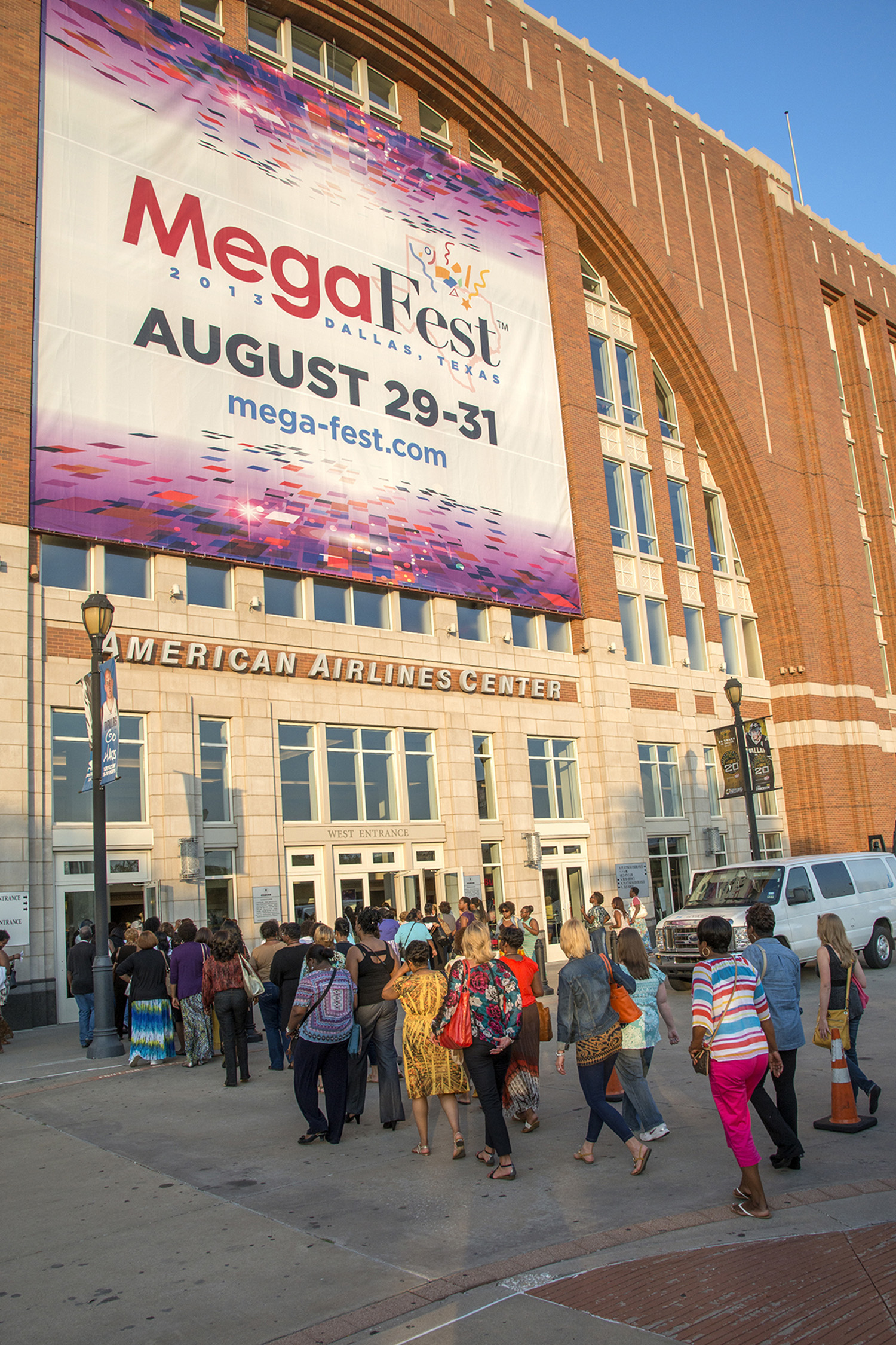 T.D. Jakes Brings Nation’s Largest Inspirational Festival Back to Dallas