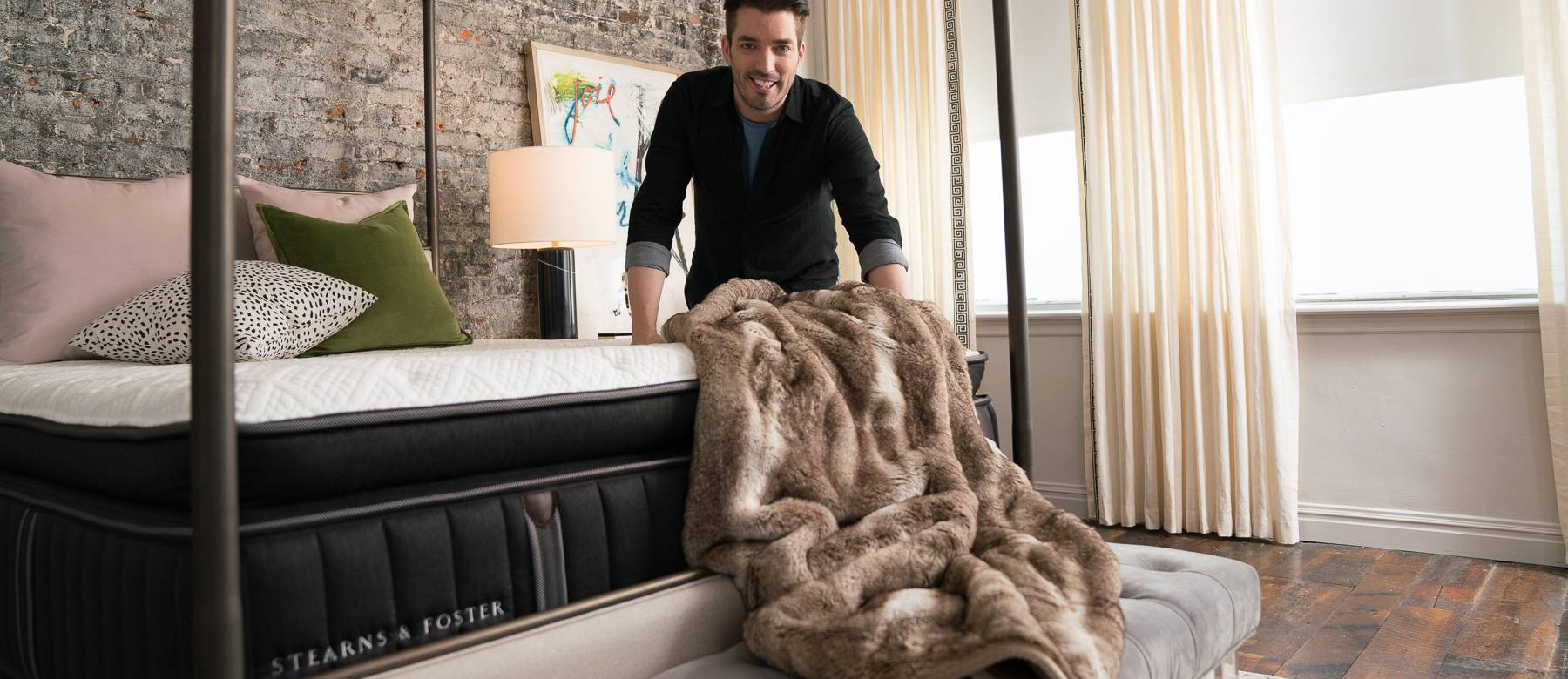 Home Design Expert Jonathan Scott Helps Fans Redesign Their Bedroom ...