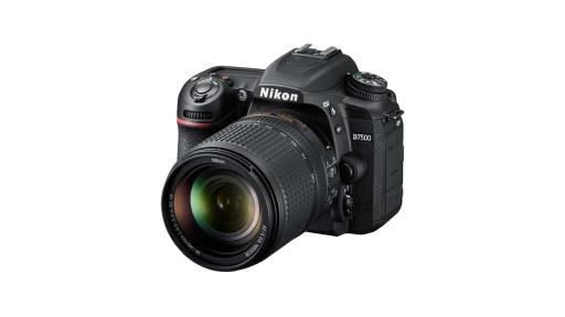 Picture the perfect holiday with top gifts from Nikon Canada