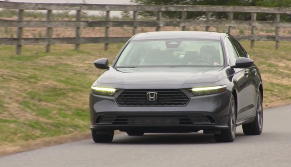 IIHS Study Finds Most Midsize Cars Struggle in Rear-Seat Safety Test