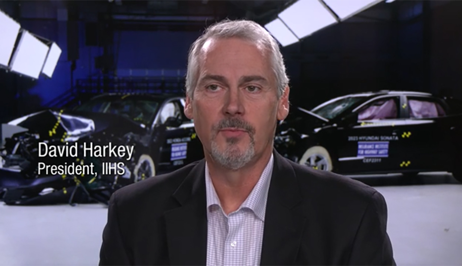 IIHS Study Finds Most Midsize Cars Struggle in Rear-Seat Safety Test