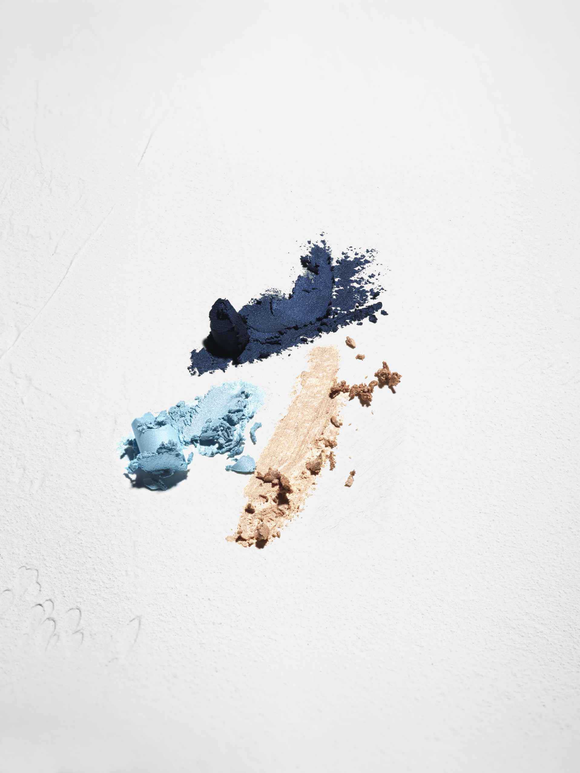 Amway presenta la colección de maquillaje Índigo Celestial de Artistry™