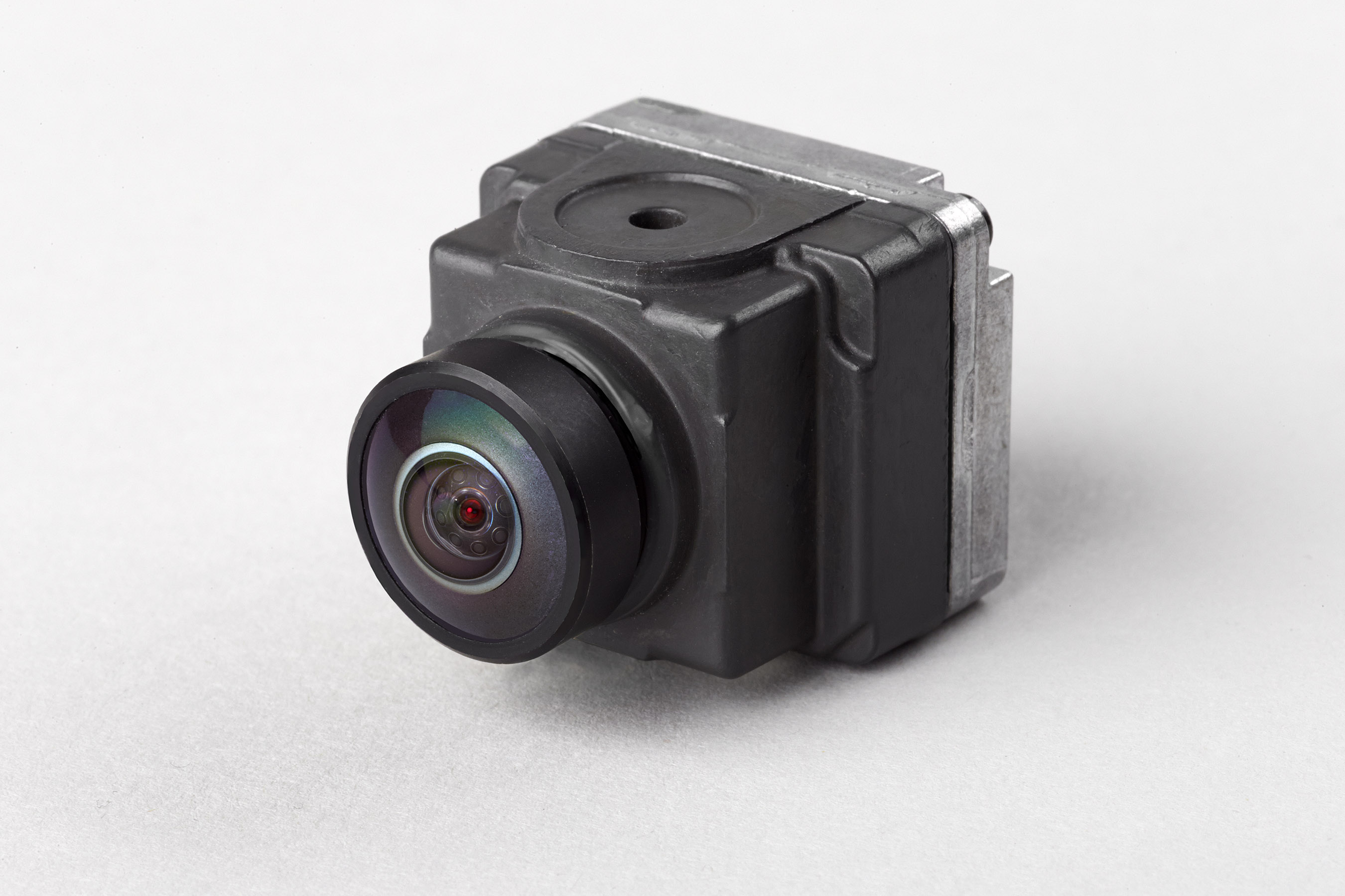 volvo cars presents the world’s first complete self-driving car system