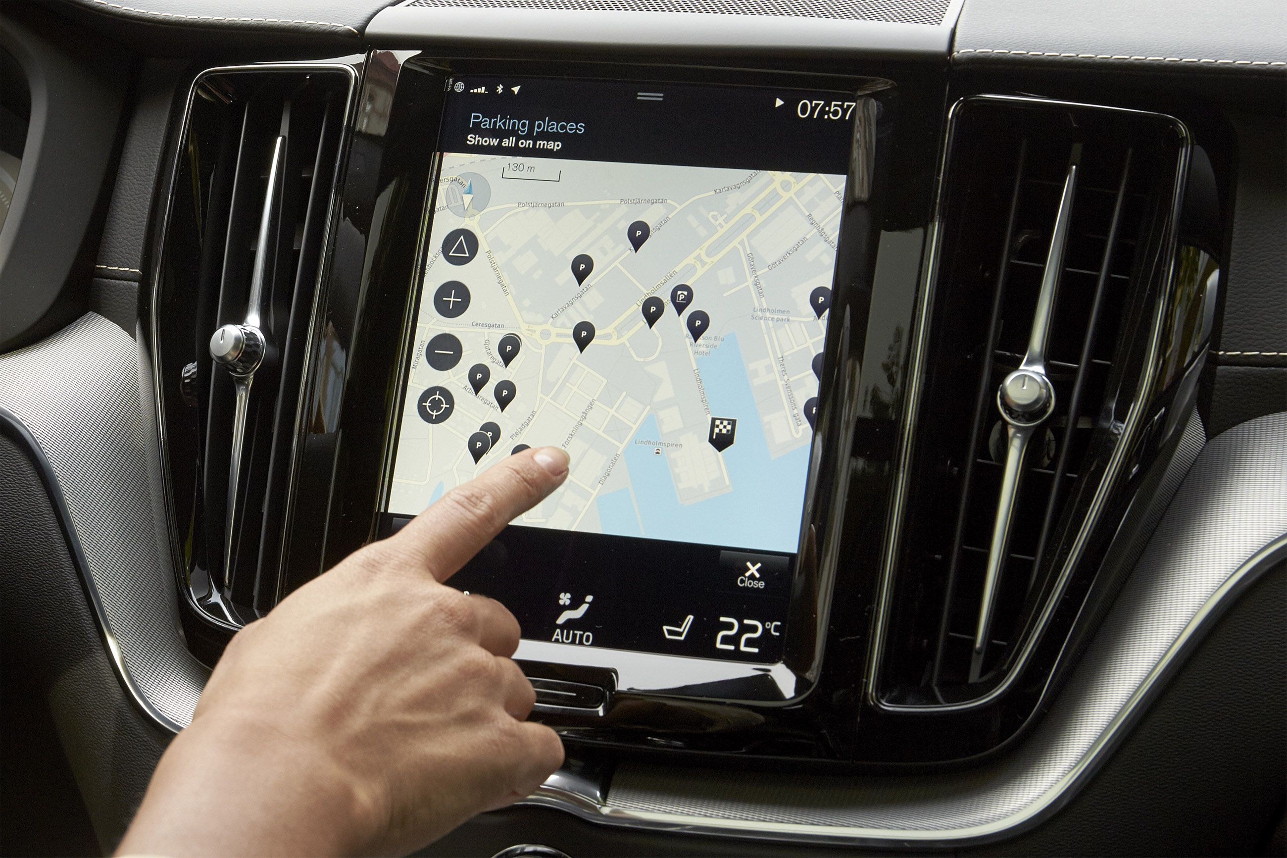 Volvo Cars’ new XC40 delivers a confidence-inspiring SUV designed for ...