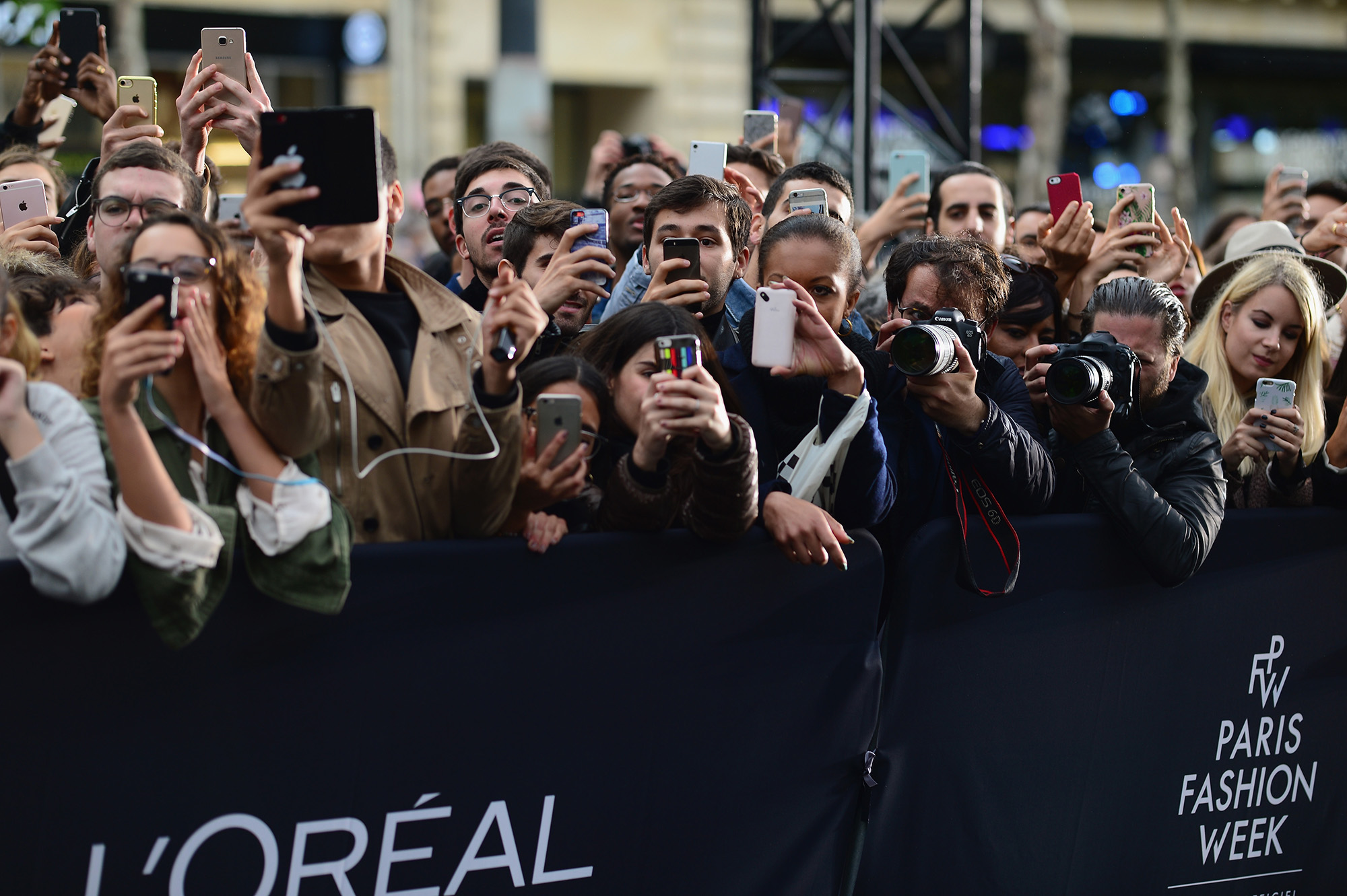 “Le Défilé L'Oréal Paris”: Relive the brand’s first fashion and beauty ...